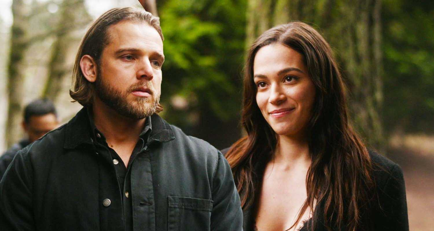 Max Thieriot Discusses Manny’s Bold Statement About Bode and Gabriela in Fire Country Season 3 ...