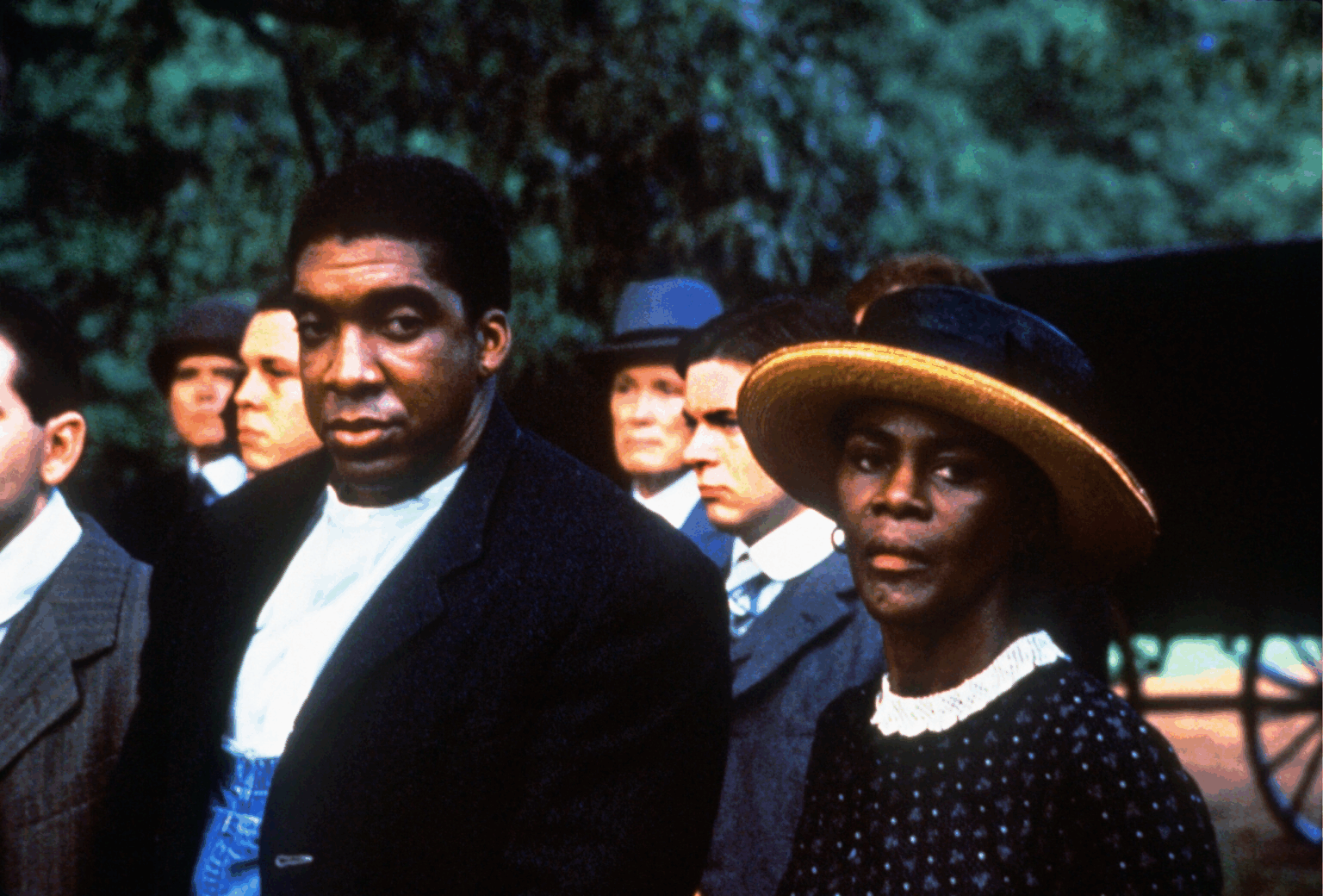 Big George: A Towering Presence of Loyalty and Dignity – entert.online