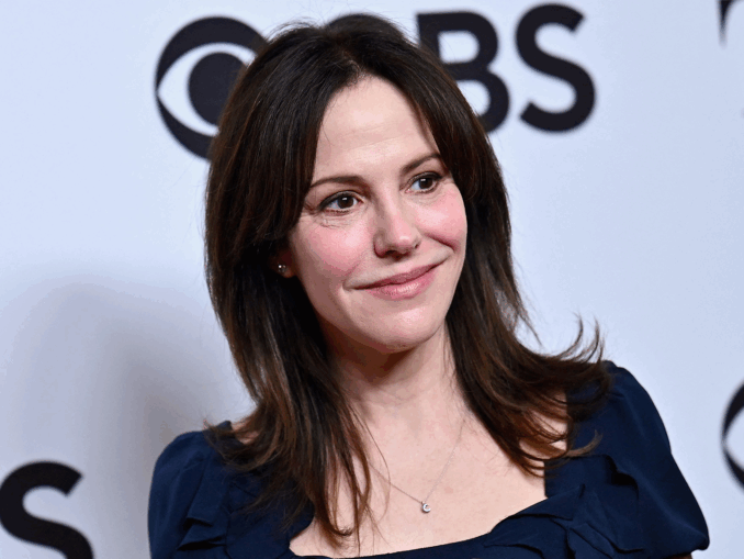 Unveiling Mary-Louise Parker: 10 Fascinating Facts About the Actress ...
